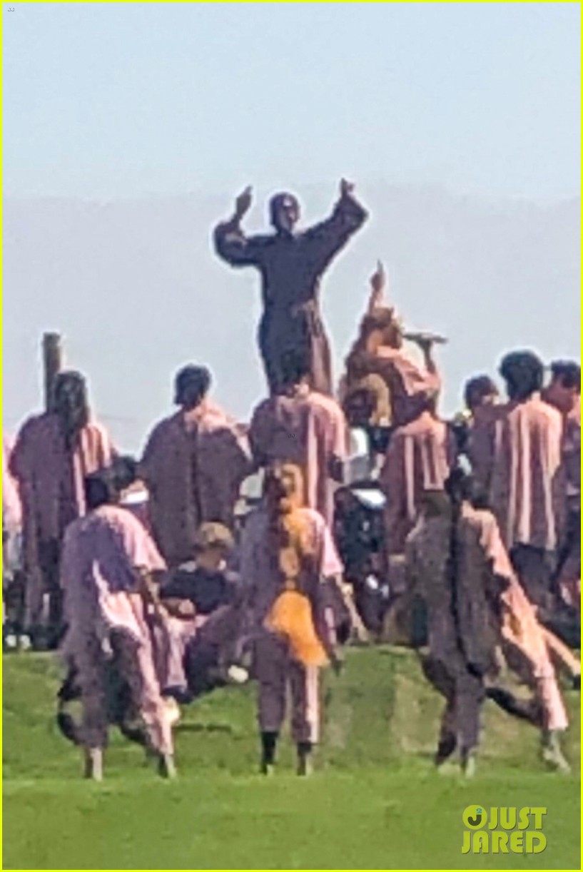 Kanye West Debuts New Song 'Water' During 'Sunday Service' Coachella ...