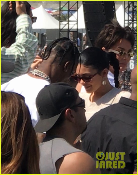 Kardashian-Jenners Support Kanye West at 'Sunday Service' Coachella Set ...
