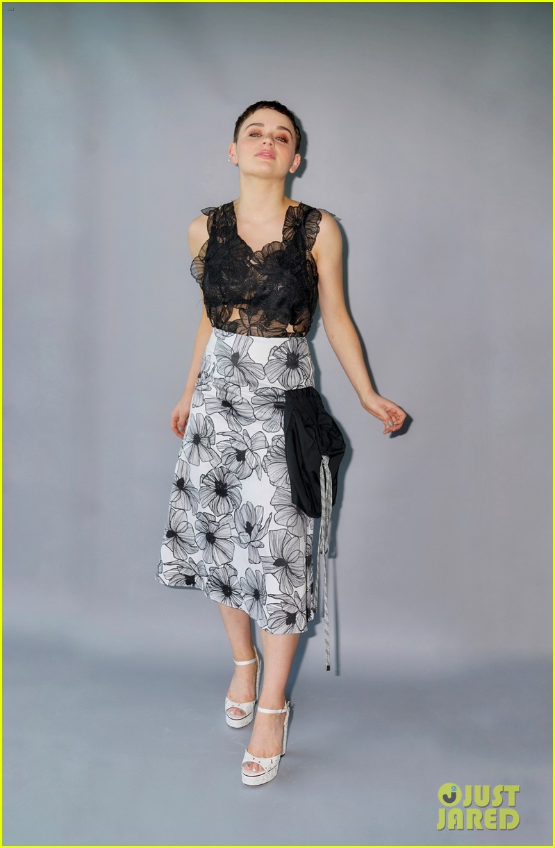 Joey King Wears Chic Outfit for Deadline's Contenders Event: Photo ...