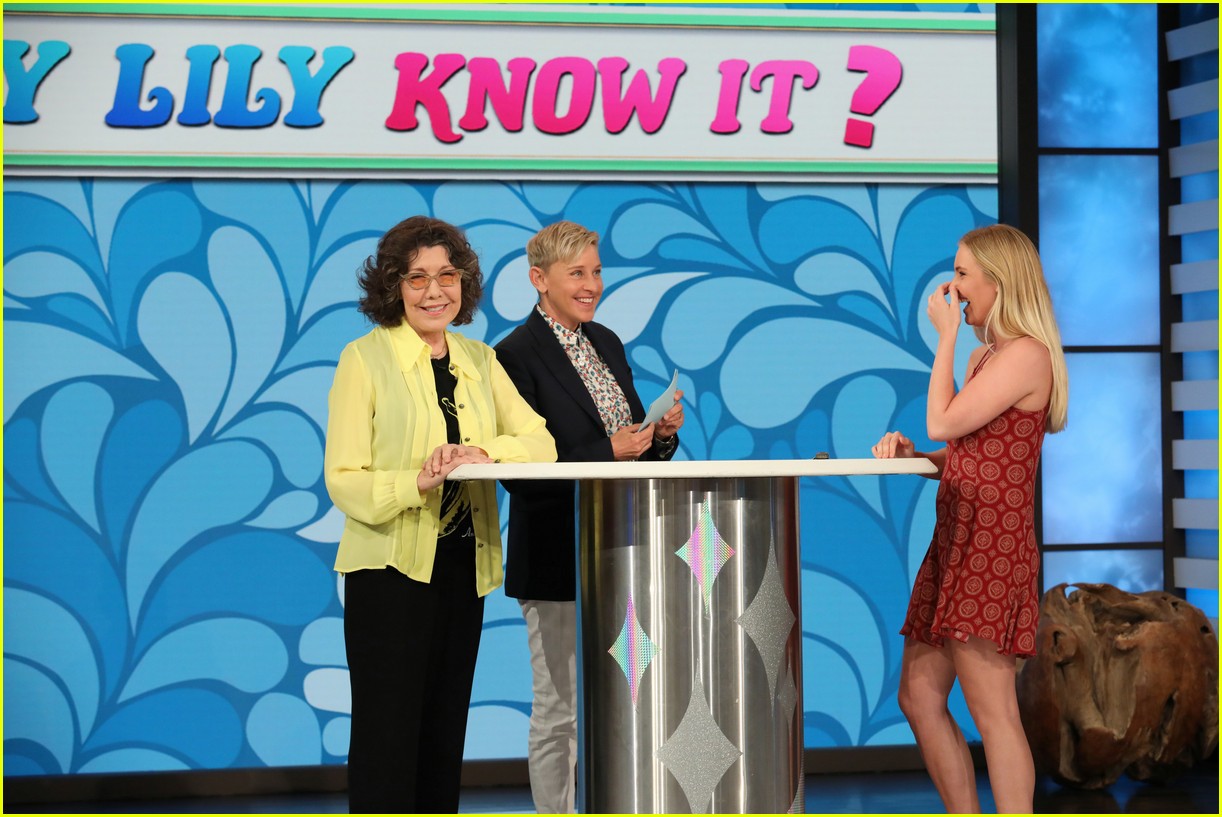 Lily Tomlin Has a Strange Rubber Addiction - Watch Now!: Photo 4274545 ...