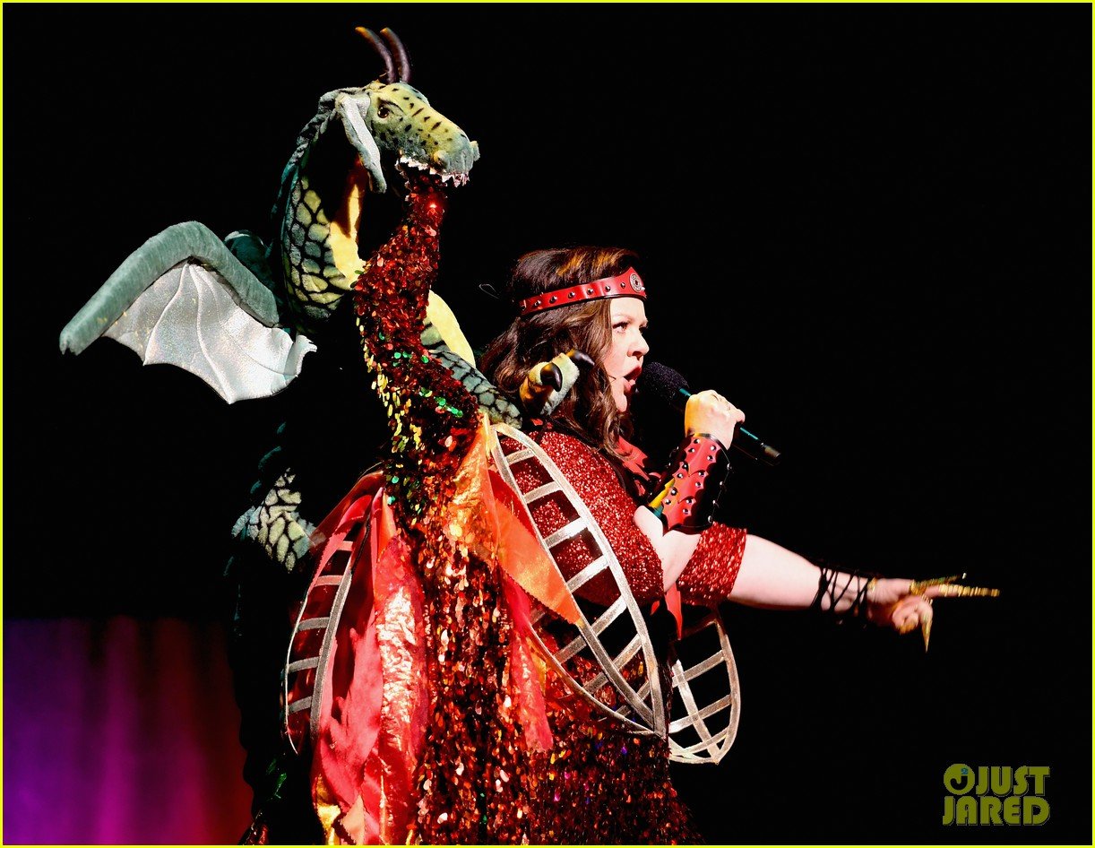 Melissa McCarthy & Husband Ben Falcone Dress as Dragons for CinemaCon ...