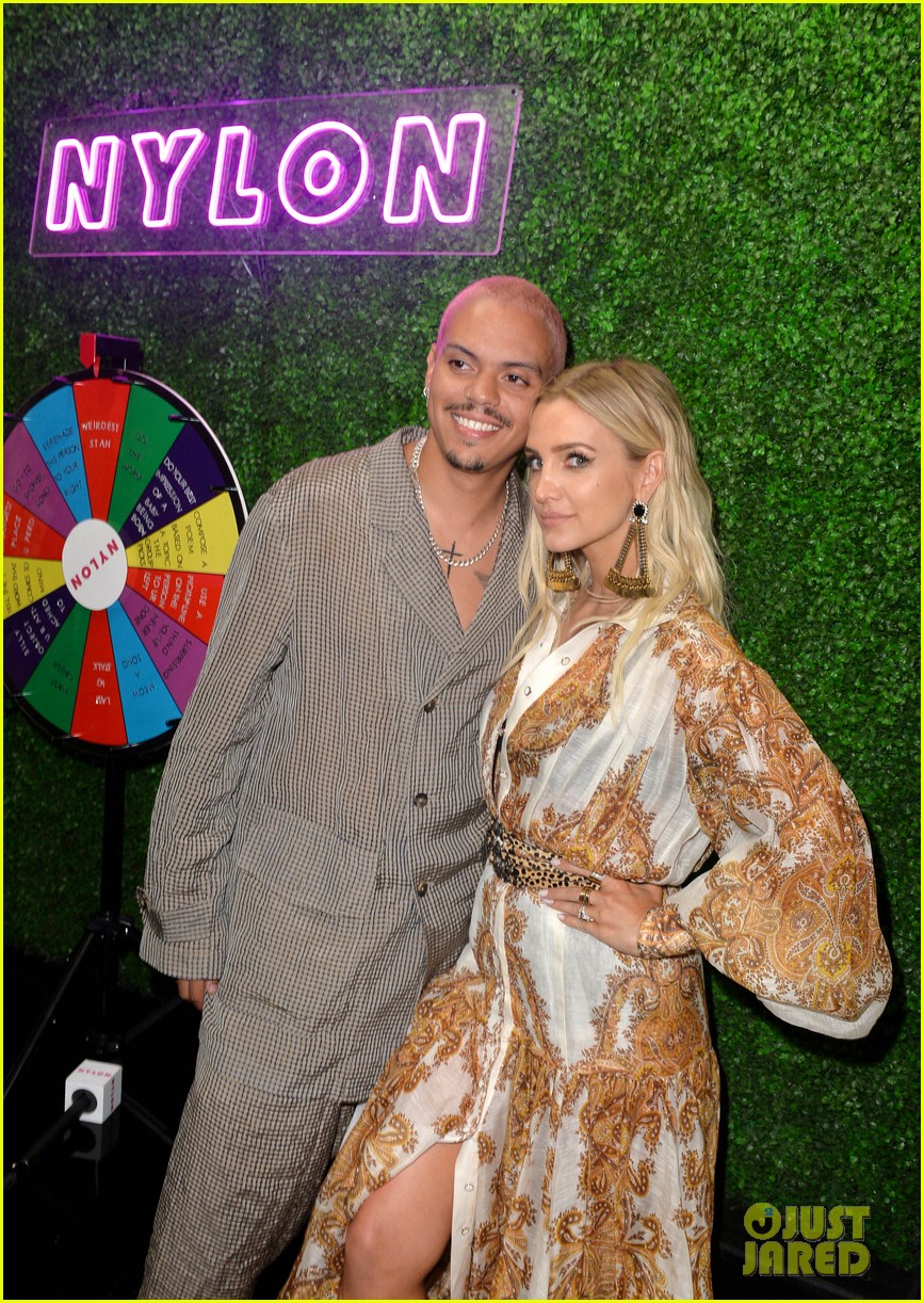 Ashlee Simpson Shows Off Her Festival Fashion at Coachella: Photo ...