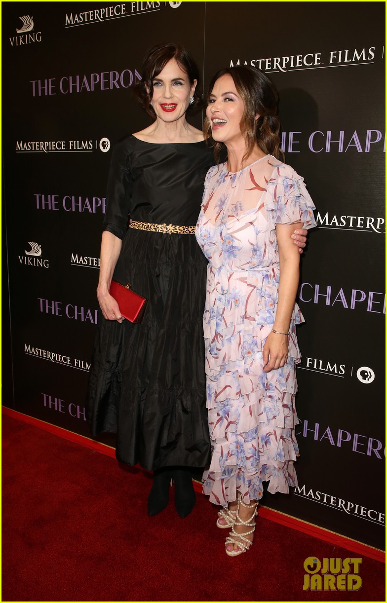 Photo: marisa tomei supports the chaperone cast at hollywood premiere ...