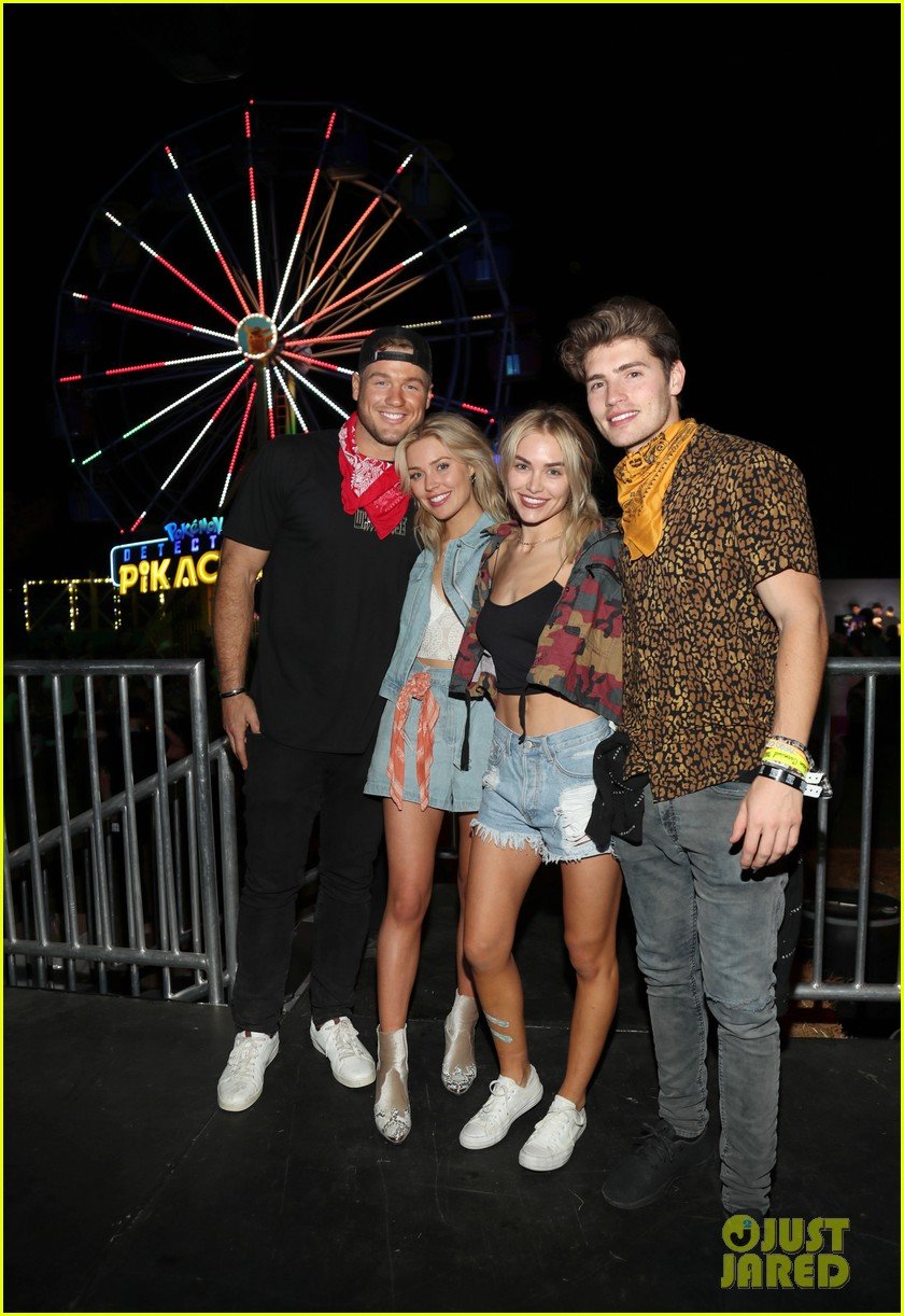 Colton Underwood & Gregg Sulkin Go On a Stagecoach Double Date with ...