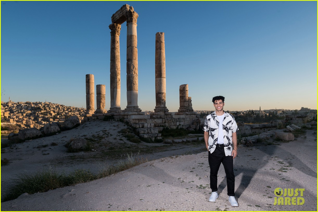 Will Smith & His 'Aladdin' Co-Stars Attend Royal Screening in Jordan ...