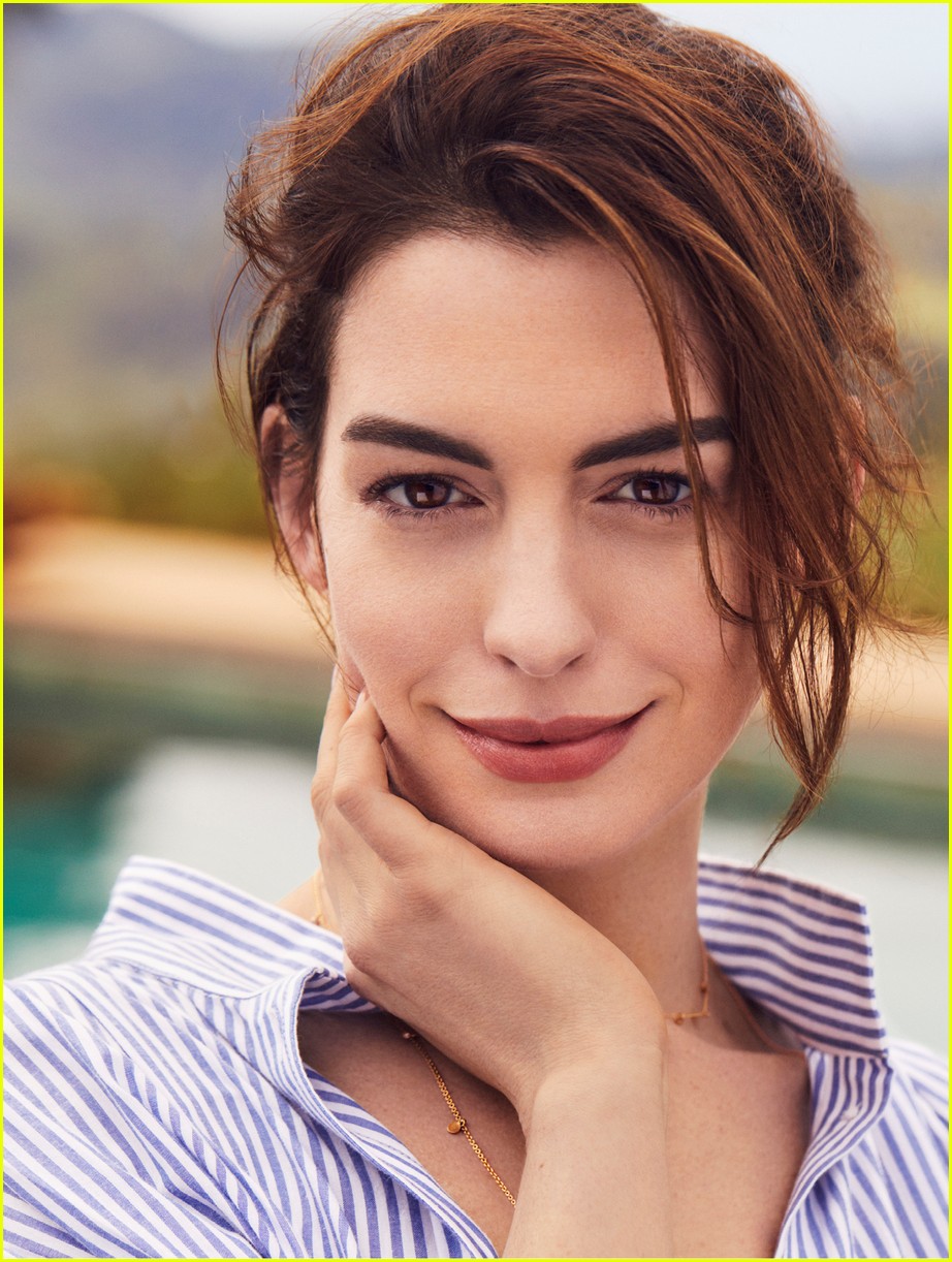 Anne Hathaway Opens Up About Knowing Her Value: Photo 4281523 | Anne ...