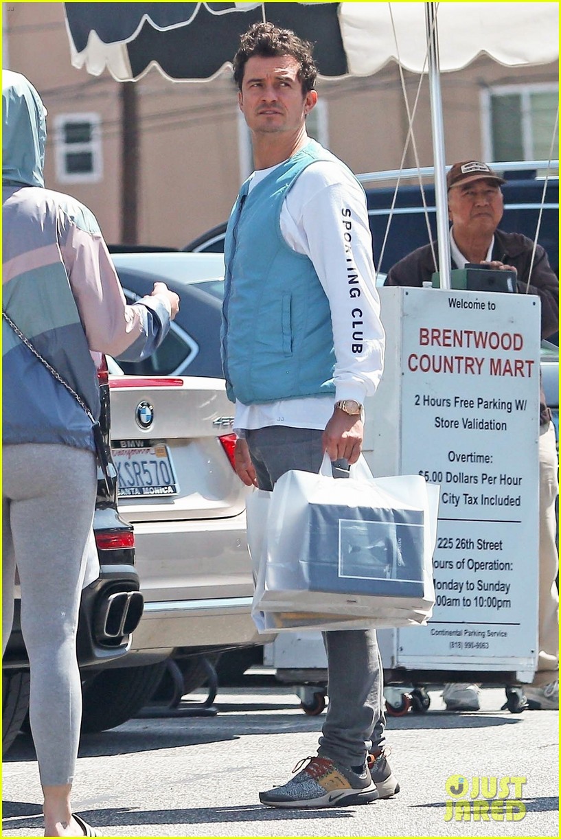 Katy Perry Steps Out with Fiance Orlando Bloom Ahead of 'American Idol ...