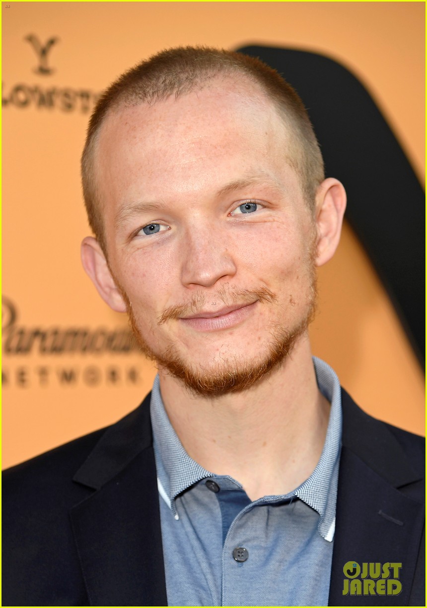 Kevin Costner & 'Yellowstone' Cast Celebrate Season 2 Premiere - Watch ...