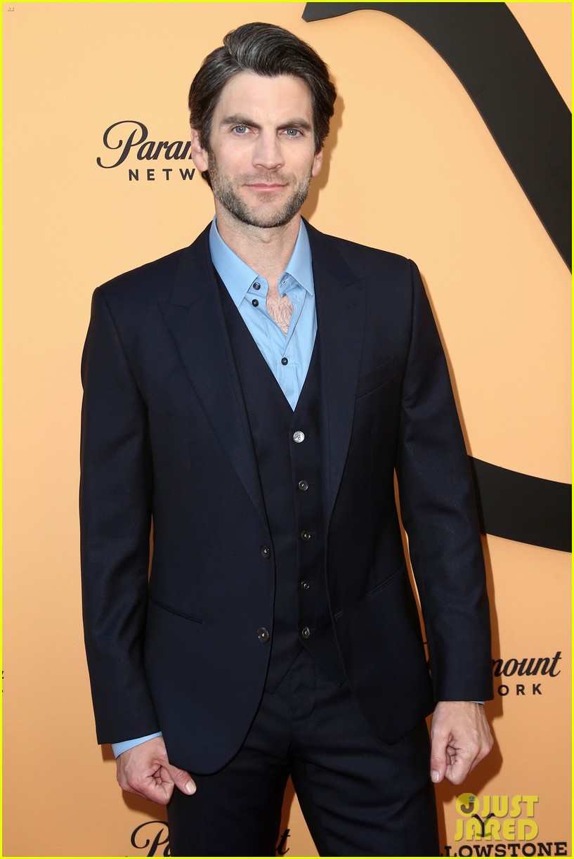 Kevin Costner & 'Yellowstone' Cast Celebrate Season 2 Premiere - Watch ...