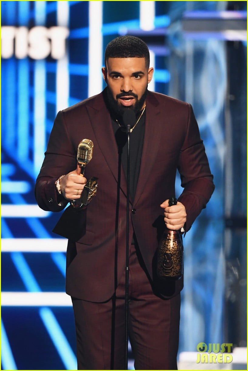 Drake Breaks Record for Most Billboard Music Awards Wins Ever!: Photo ...