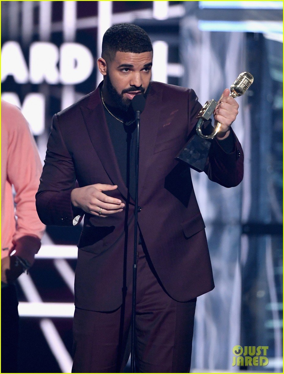 Drake Breaks Record for Most Billboard Music Awards Wins Ever!: Photo ...