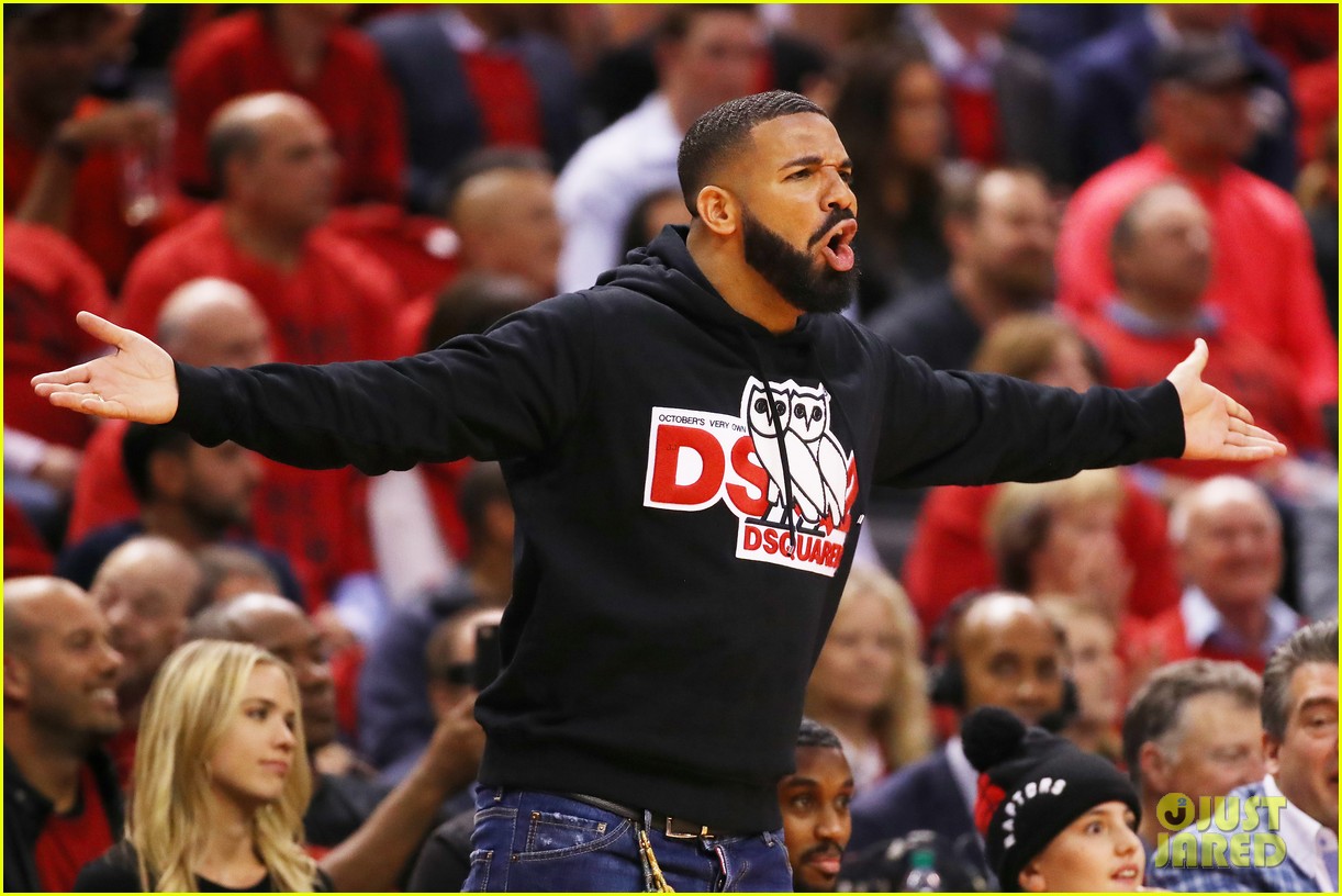 Drake Was Gifted a $550,000 Jacket by the Toronto Raptors!: Photo ...