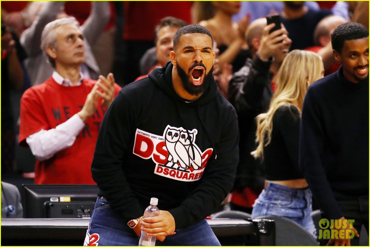 Drake Was Gifted a $550,000 Jacket by the Toronto Raptors!: Photo ...