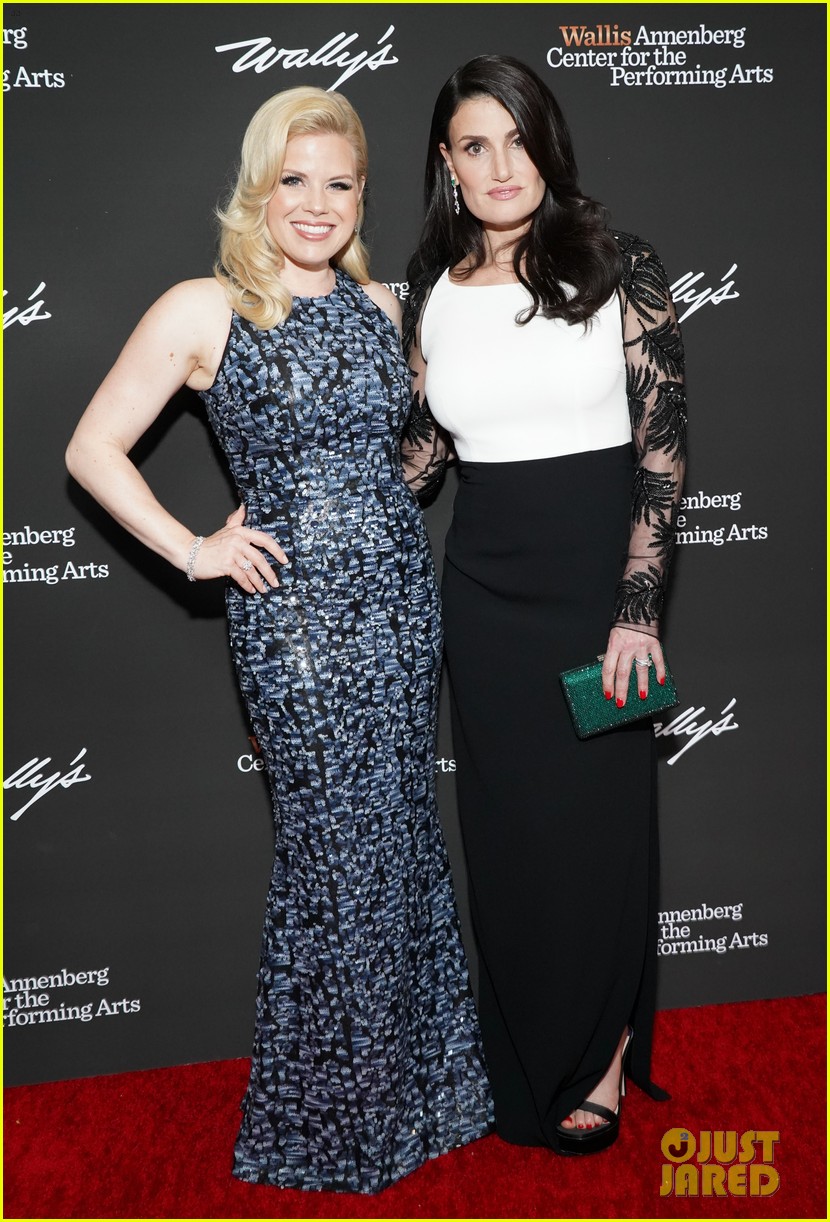 'Wicked' Stars Idina Menzel & Megan Hilty Reunite to Honor the Show's ...
