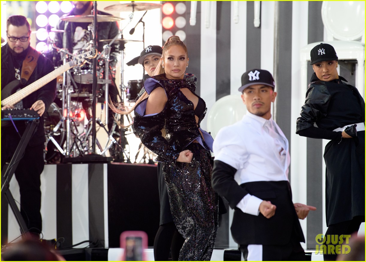 Jennifer Lopez Wows with Her 'Today Show' Performances! (Video): Photo ...
