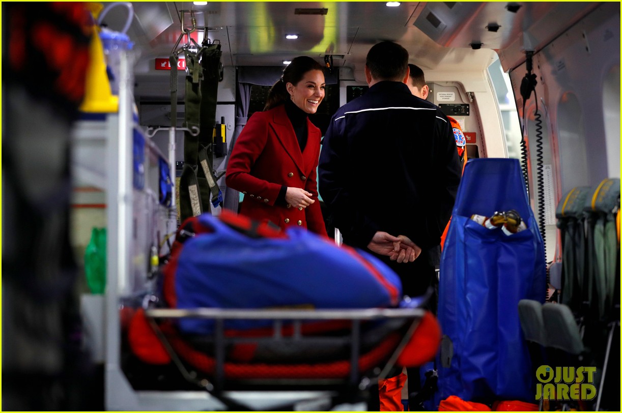 Duchess Kate Middleton Tests Out a Search & Rescue Helicopter After New ...