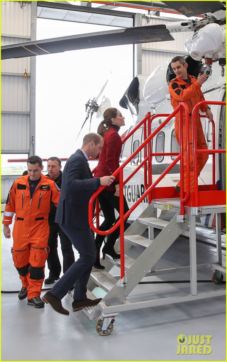 Duchess Kate Middleton Tests Out a Search & Rescue Helicopter After New ...