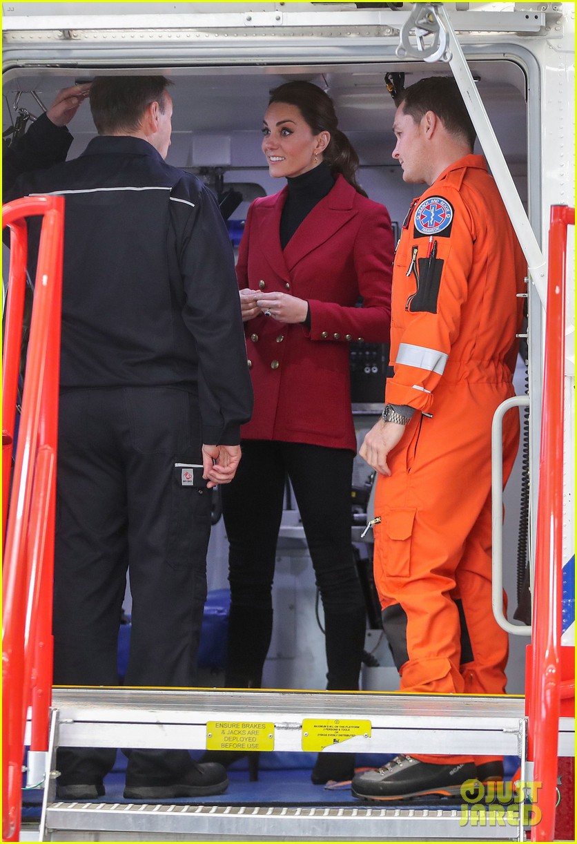 Duchess Kate Middleton Tests Out a Search & Rescue Helicopter After New ...
