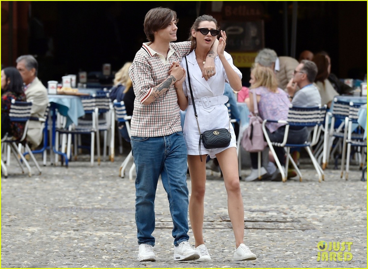 Tina Calder And Eleanor Calder