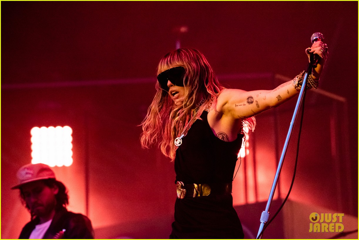 Miley Cyrus Debuts 3 New Songs at BBC Radio 1's Big Weekend: Photo ...