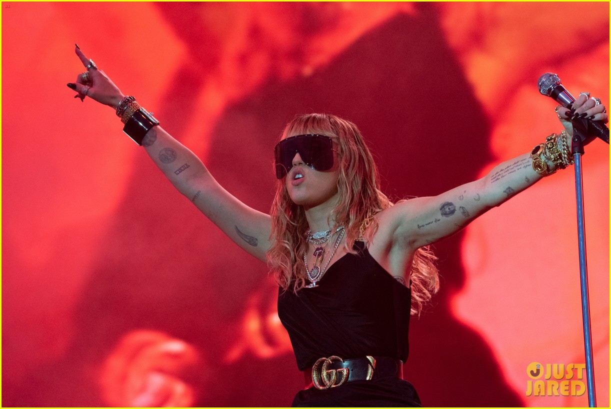Miley Cyrus Debuts 3 New Songs at BBC Radio 1's Big Weekend: Photo ...