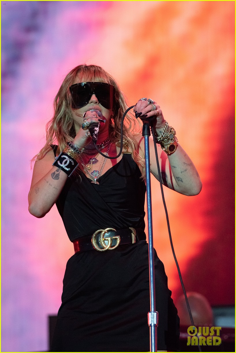 Miley Cyrus Debuts 3 New Songs at BBC Radio 1's Big Weekend: Photo ...