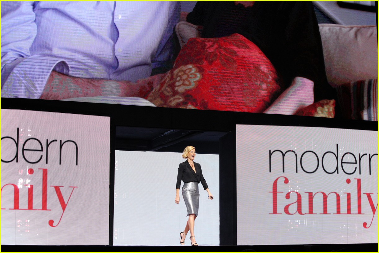 'Modern Family' Cast Celebrates Final Season at ABC Disney Upfronts ...