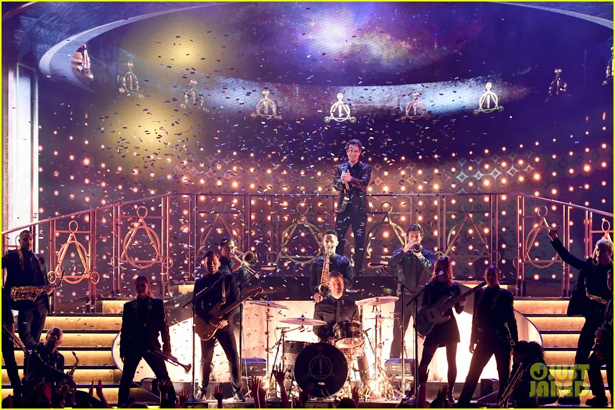 Panic! at the Disco Bring 'Hey Look Ma I Made It' to Billboard Music ...