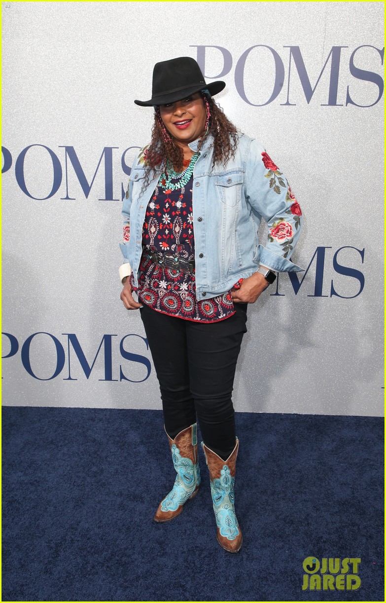 Diane Keaton Gets Support from Sarah Paulson at 'Poms' Premiere!: Photo ...