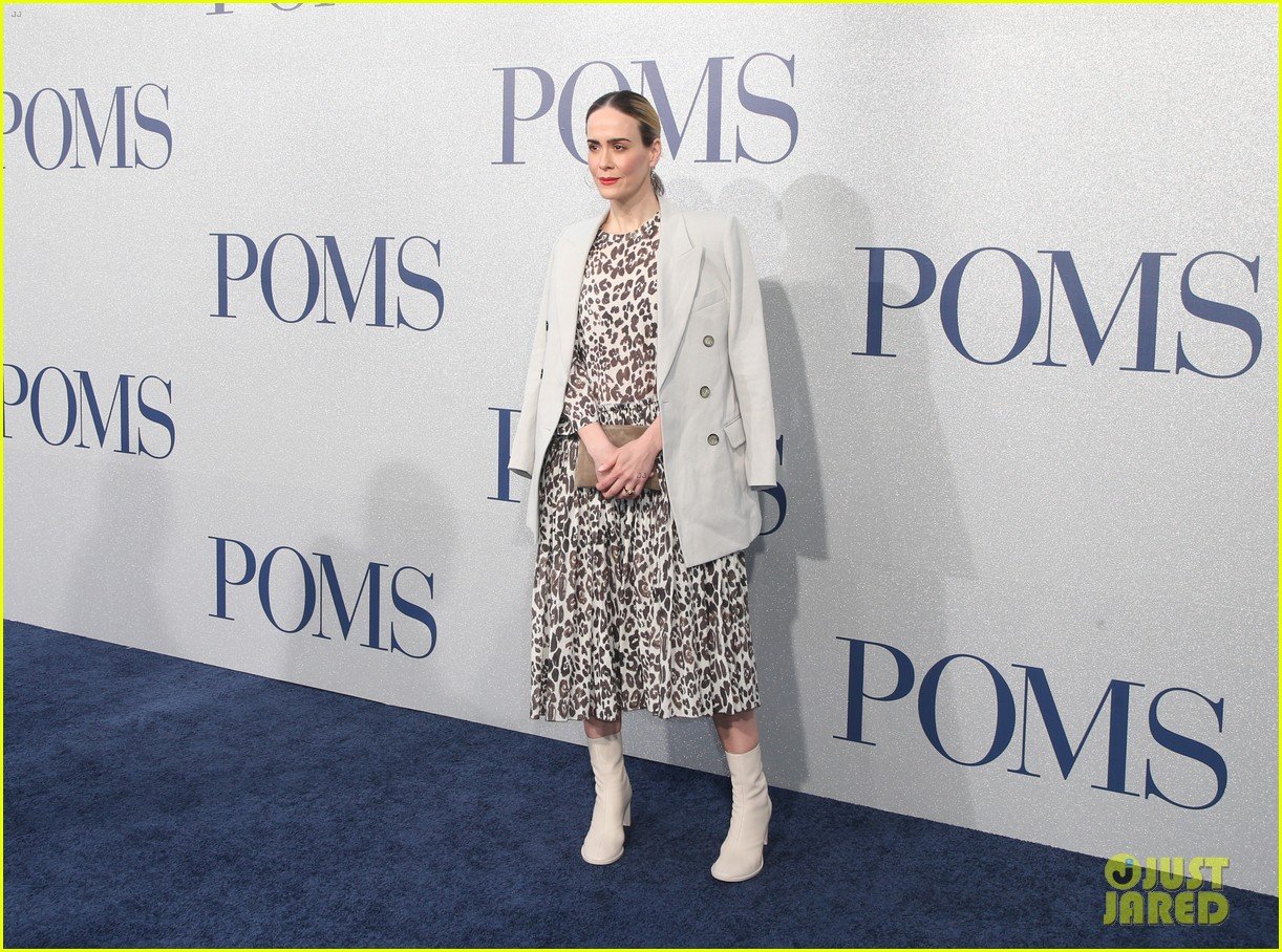 Diane Keaton Gets Support from Sarah Paulson at 'Poms' Premiere!: Photo ...