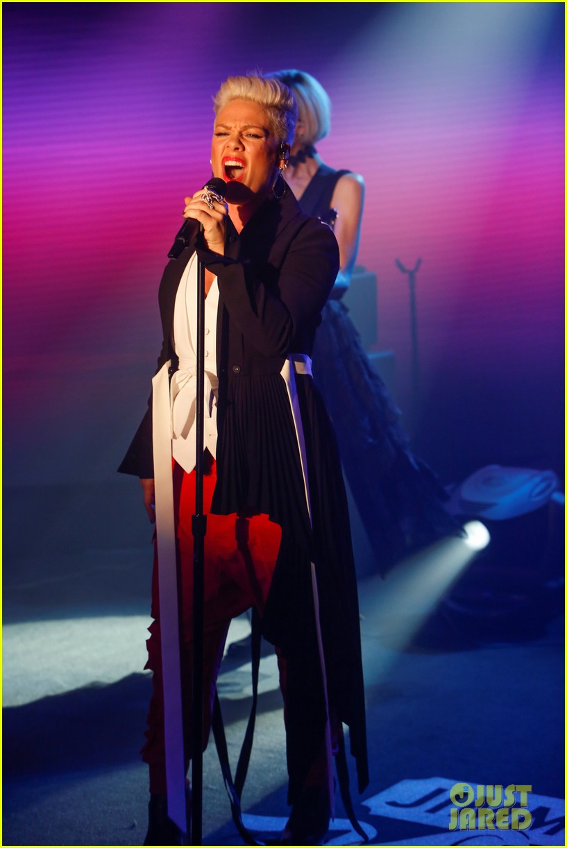 Pink Performs 'Hustle' On 'Jimmy Kimmel Live' - Watch Here!: Photo ...