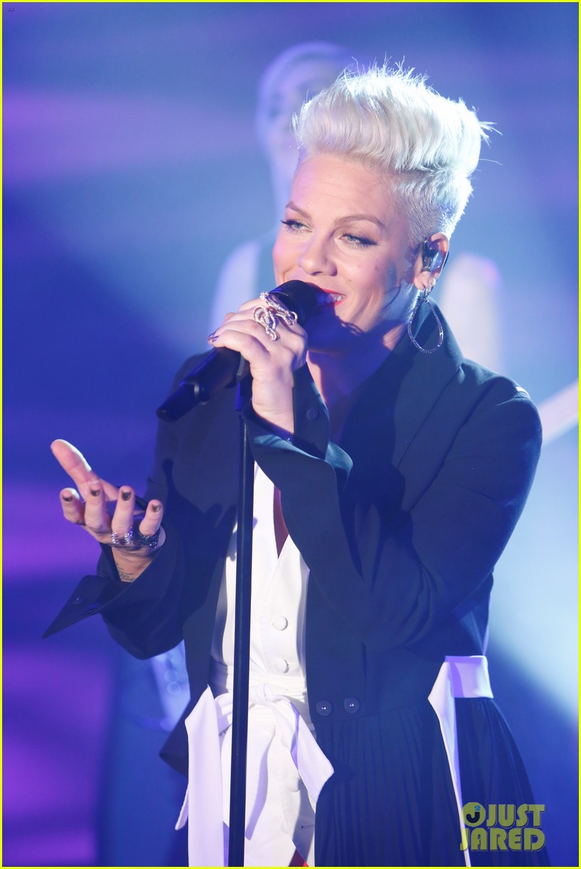 Pink Performs 'Hustle' On 'Jimmy Kimmel Live' - Watch Here!: Photo ...