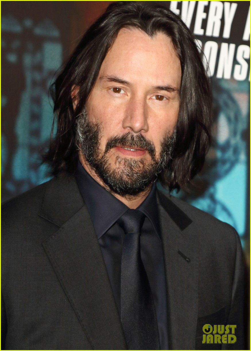 Keanu Reeves Steps Out for 'John Wick: Chapter 3' Premiere in London ...