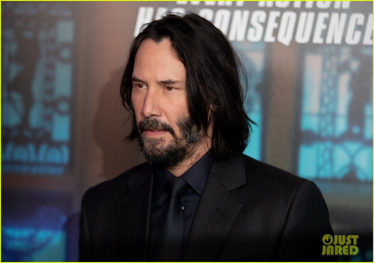 Keanu Reeves Steps Out for 'John Wick: Chapter 3' Premiere in London ...