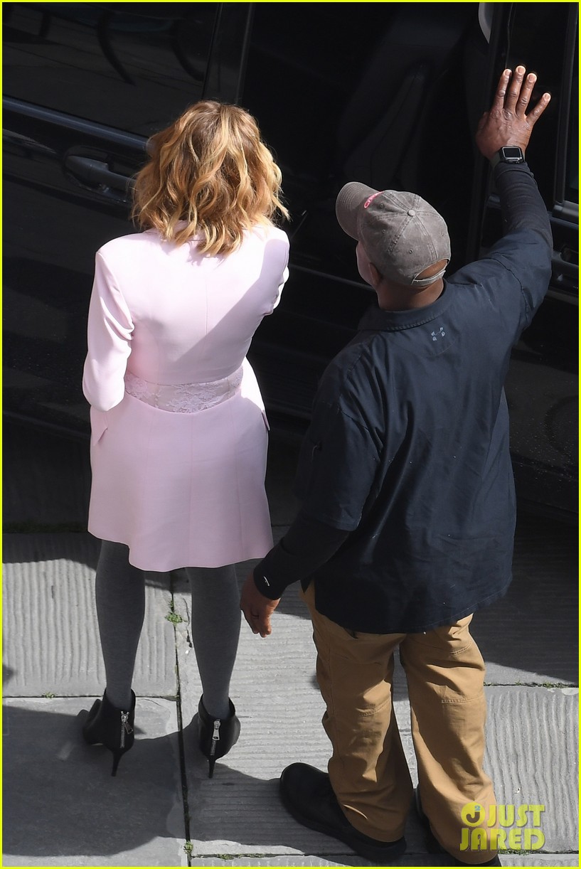 Photo: julia roberts modeling verona 03 | Photo 4300571 | Just Jared