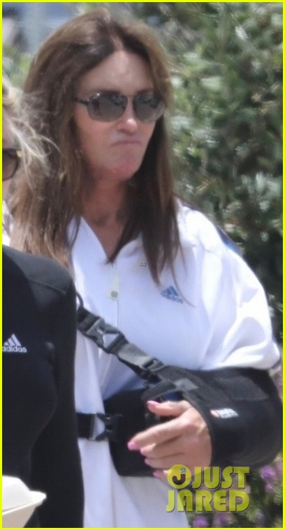 Caitlyn Jenner Wears an Arm Cast While Out to Lunch With Sophia ...