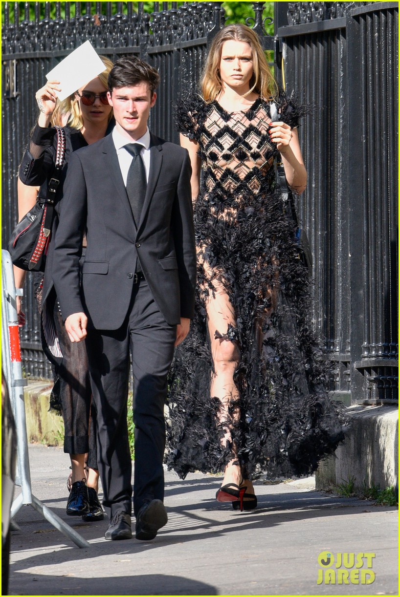 Cara Delevingne & Ashley Benson Couple Up for Zoe Kravitz's & Karl ...