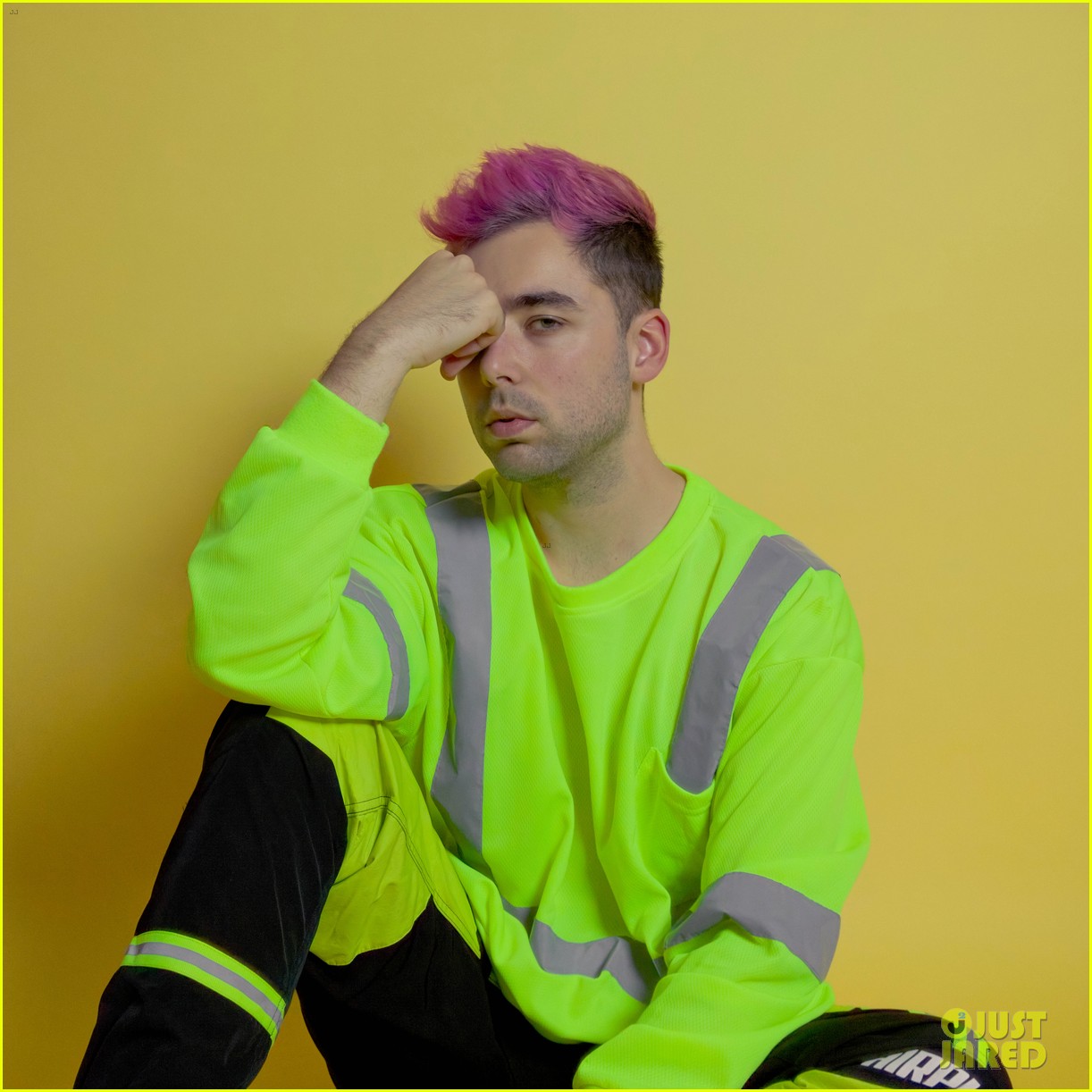 Get Familiar With Singer Guard: 'loopy' Premiere - Listen! (Exclusive ...