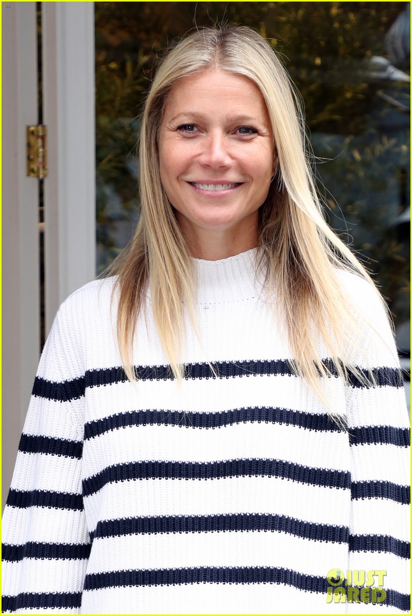 Gwyneth Paltrow Rocks Stripes & Shorts at a Goop Store Book Signing in ...