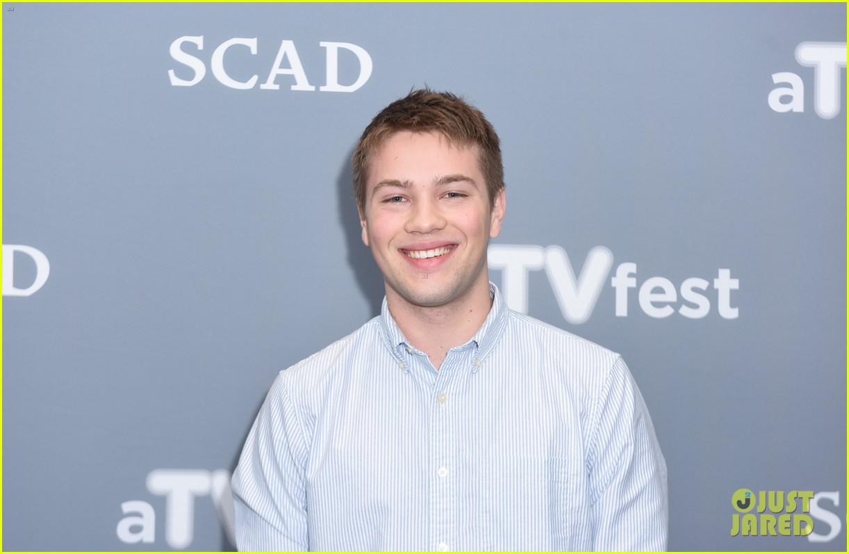 American Crime's Connor Jessup Comes Out as Gay: Photo 4313403 ...
