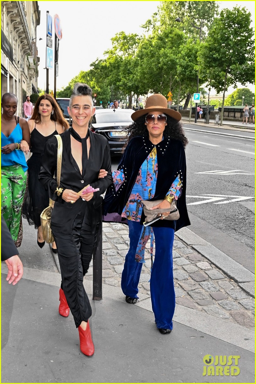 Zoe Kravitz & Karl Glusman Are Joined By So Many Celebs at Wedding ...