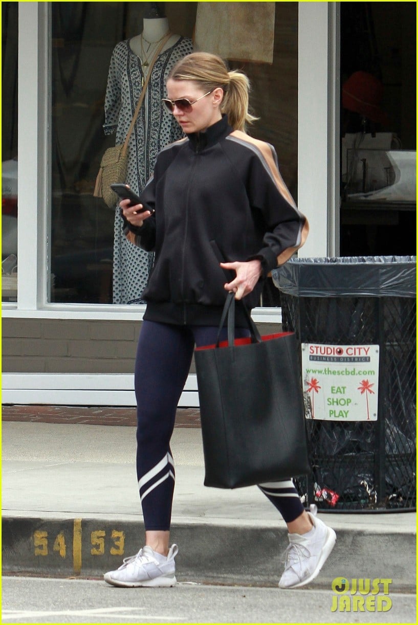 Jennifer Morrison Goes Sporty for Day Out in Los Angeles: Photo 4304304 ...