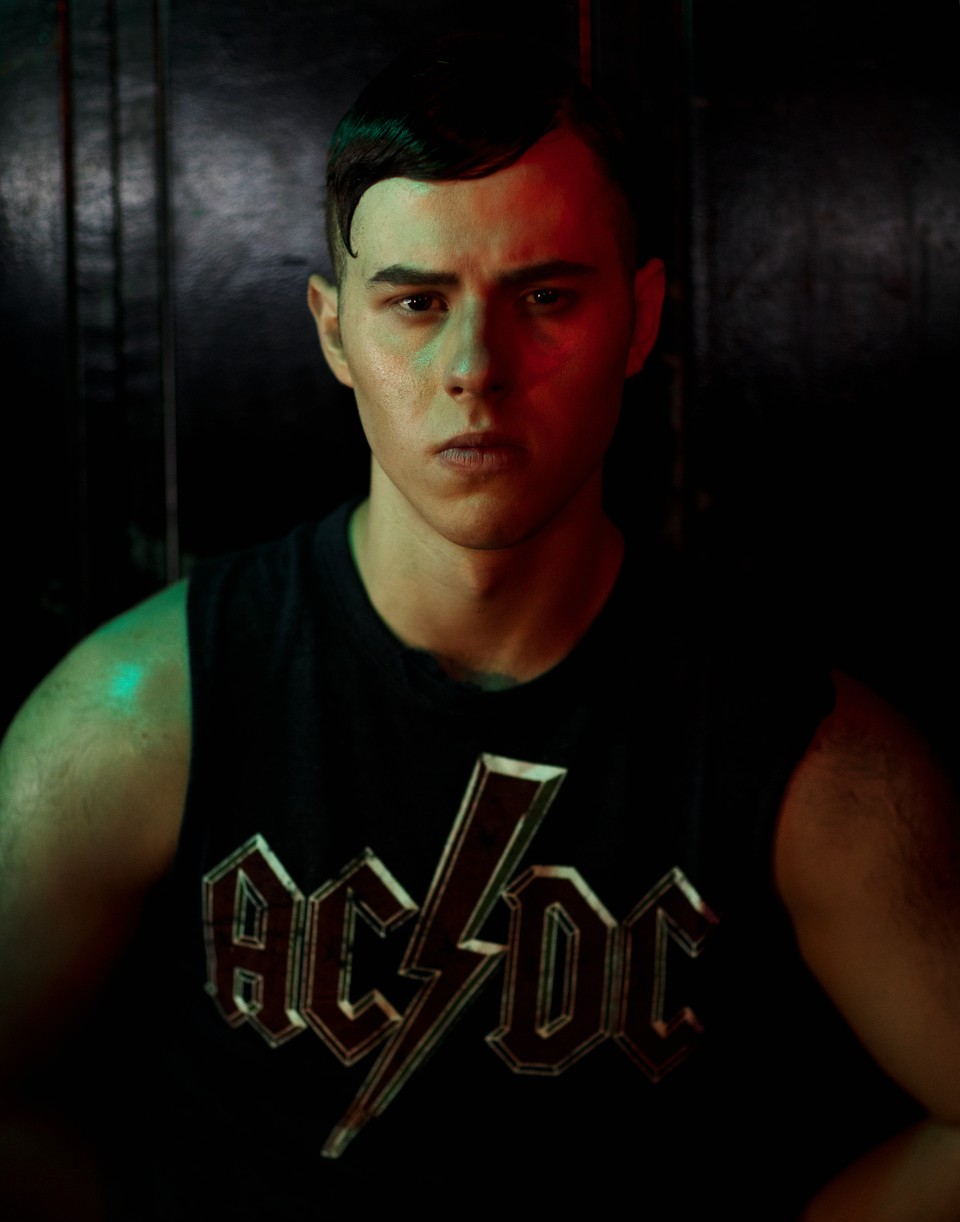 Modern Family's Nolan Gould Is All Grown Up, Shows Off Muscular Body in ...