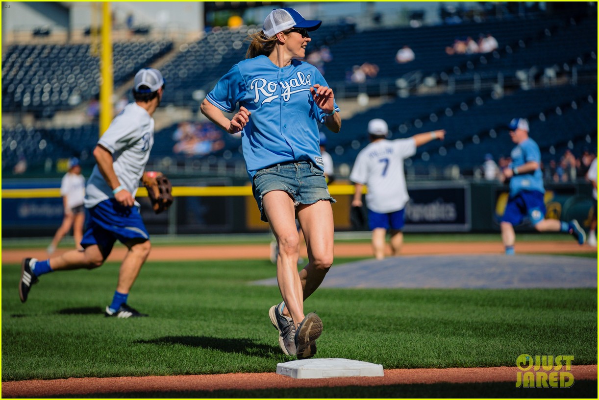Selena Gomez Plays Baseball & Bowls In Big Slick Celeb Weekend with ...