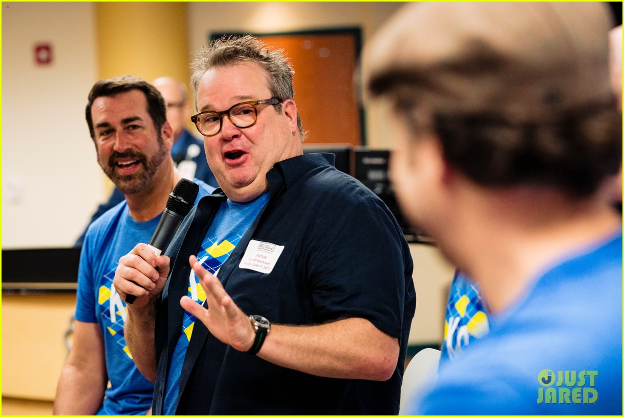 Selena Gomez Plays Baseball & Bowls In Big Slick Celeb Weekend with ...