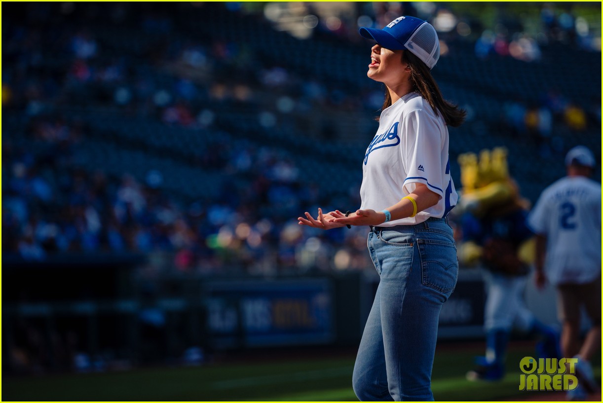 Selena Gomez Plays Baseball & Bowls In Big Slick Celeb Weekend with ...