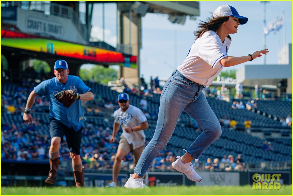 Selena Gomez Plays Baseball & Bowls In Big Slick Celeb Weekend with ...