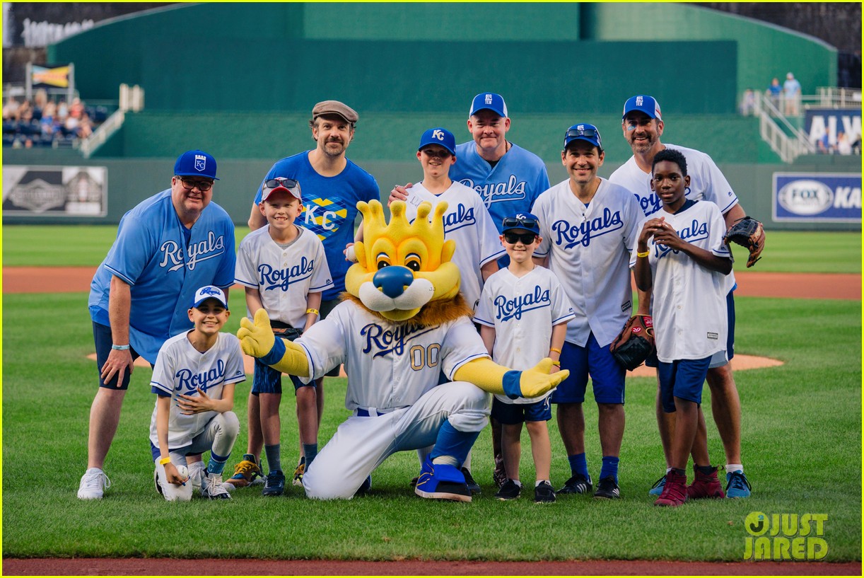 Selena Gomez Plays Baseball & Bowls In Big Slick Celeb Weekend with ...