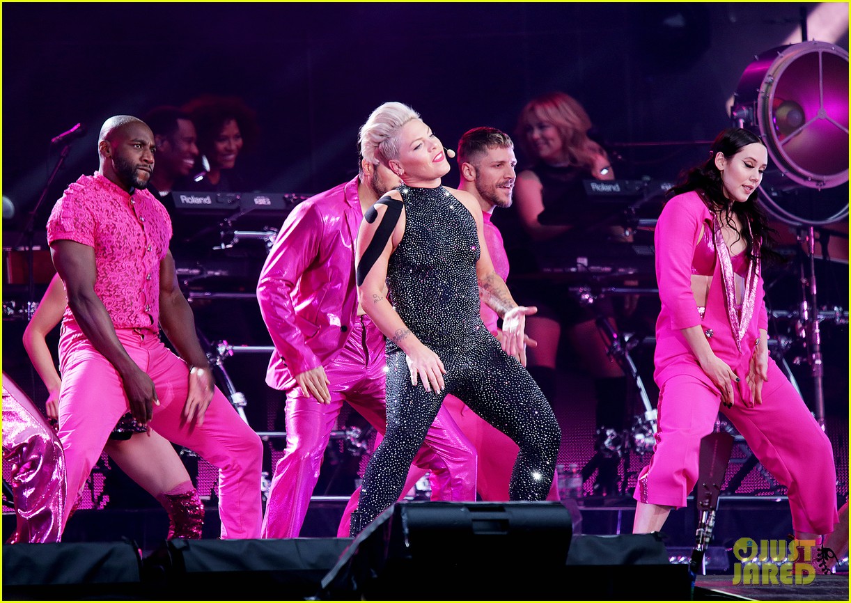 Pink Fan Gives Birth To Baby Girl During Opening Number at Liverpool ...