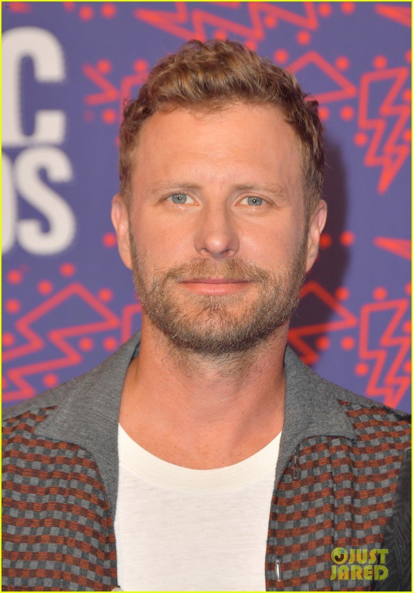 Thomas Rhett & More Country Hunks Step Out for CMT Music Awards 2019 ...